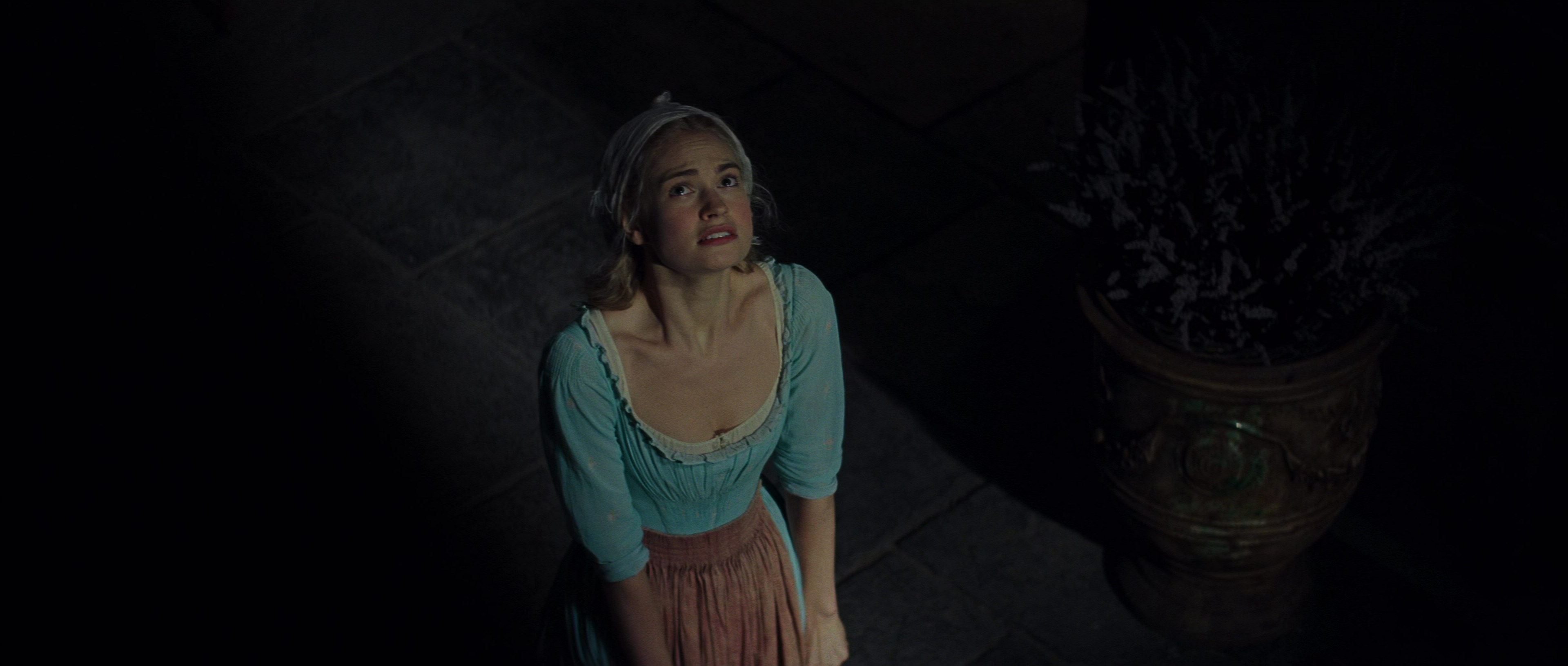 Cinderella (2015) [4K] - Animation Screencaps.com