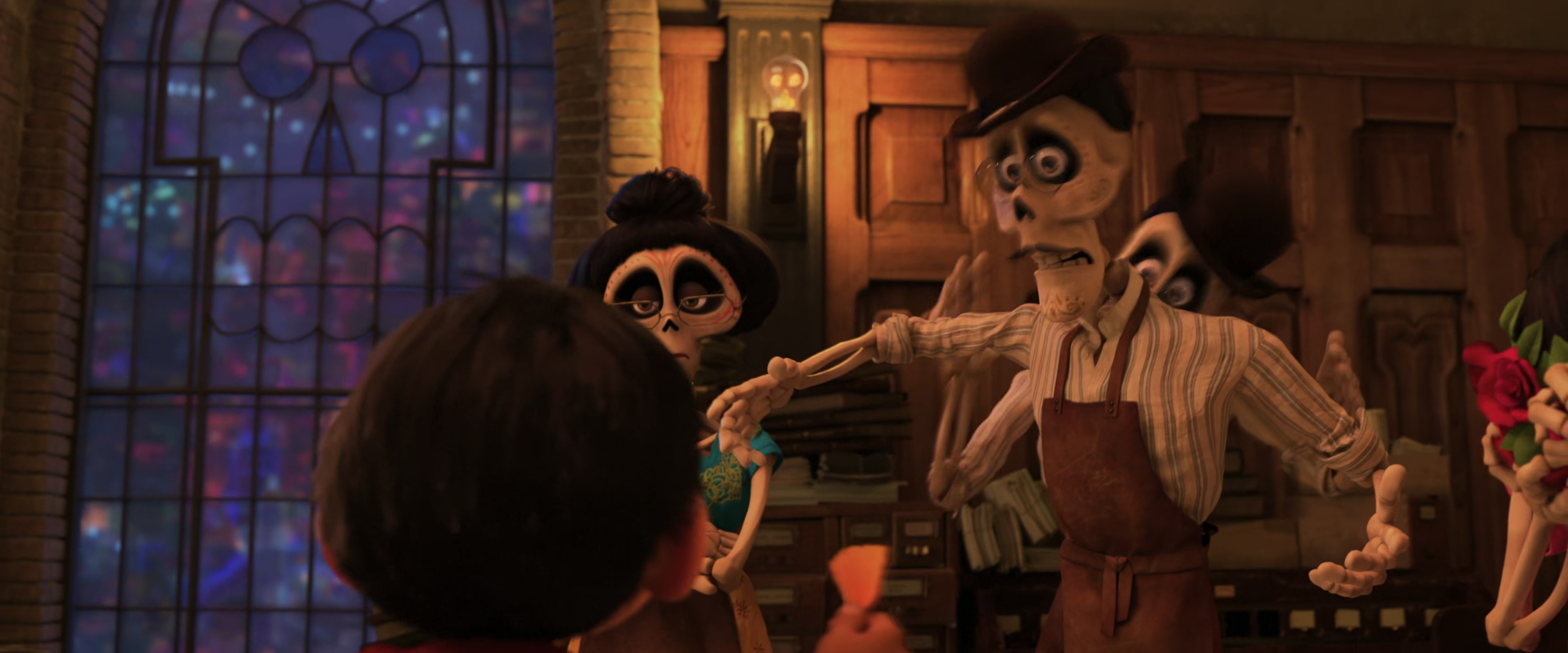Coco (2017) [4K] - Animation Screencaps.com
