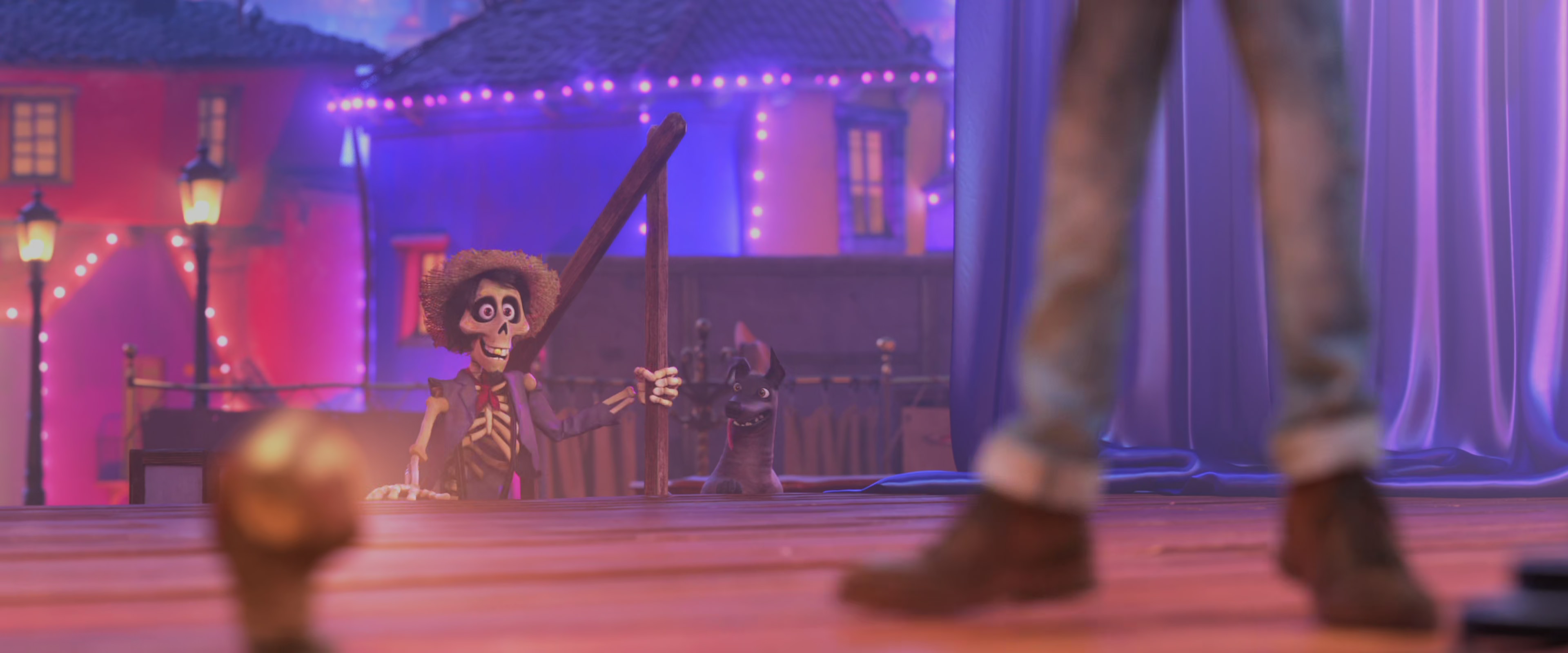 Coco (2017) [4K] - Animation Screencaps.com