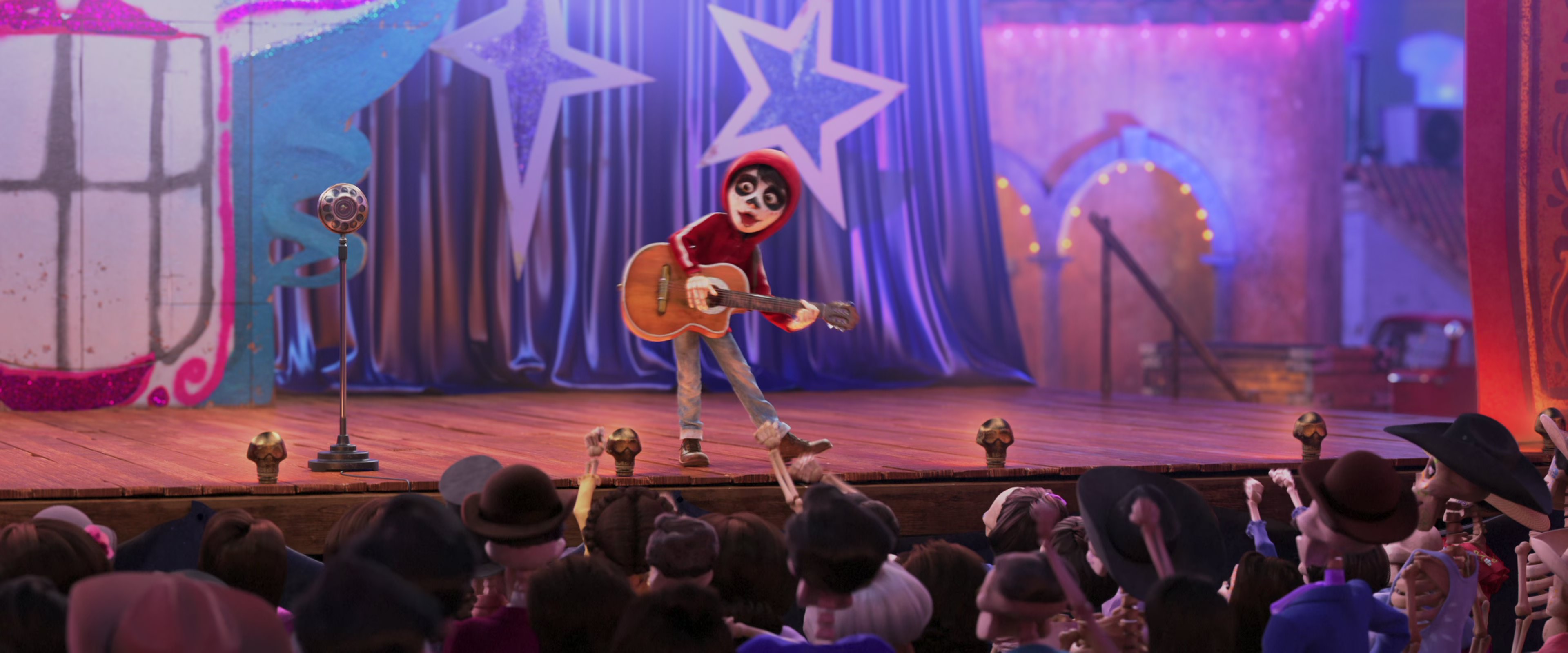 Coco (2017) [4K] - Animation Screencaps.com