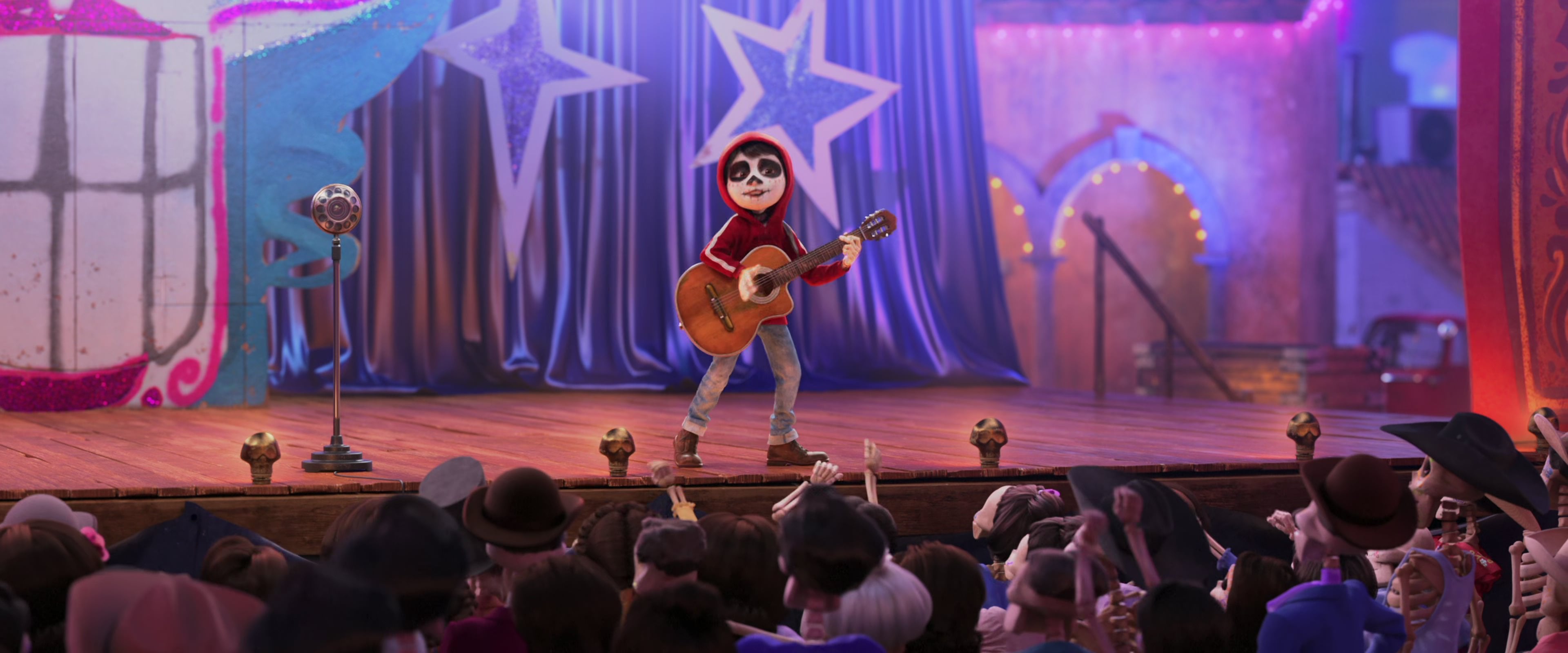 Coco (2017) [4K] - Animation Screencaps.com