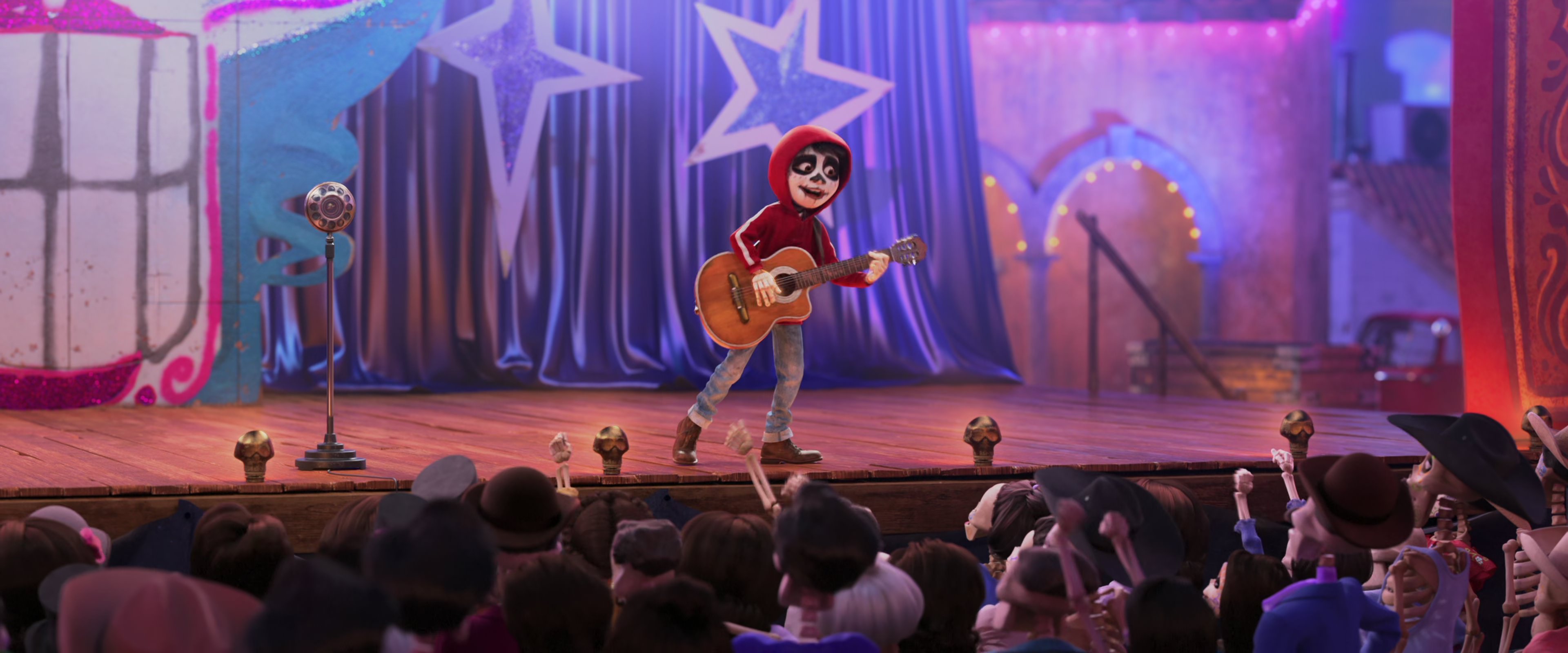 Coco (2017) [4K] - Animation Screencaps.com