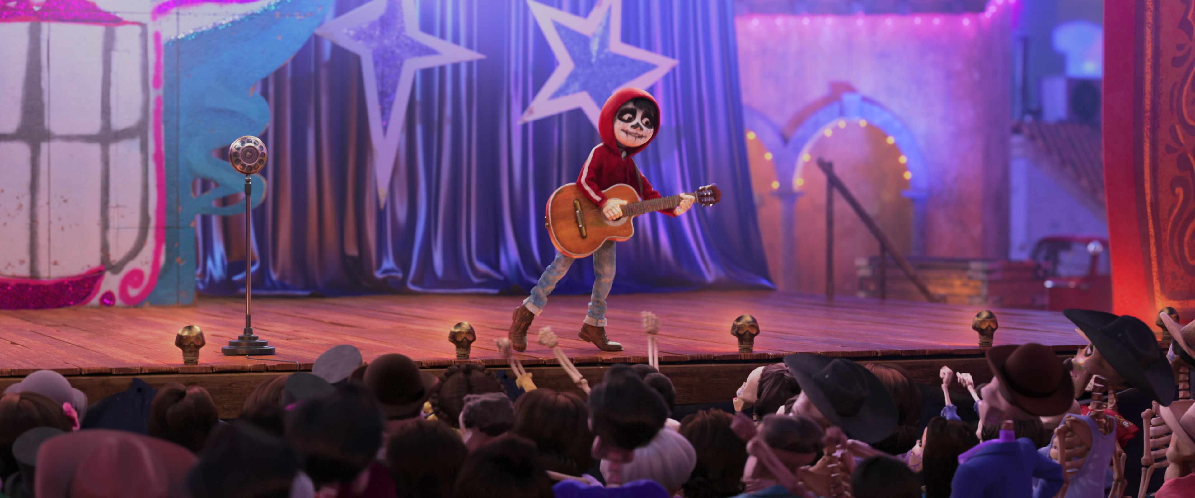 Coco (2017) [4K] - Animation Screencaps.com