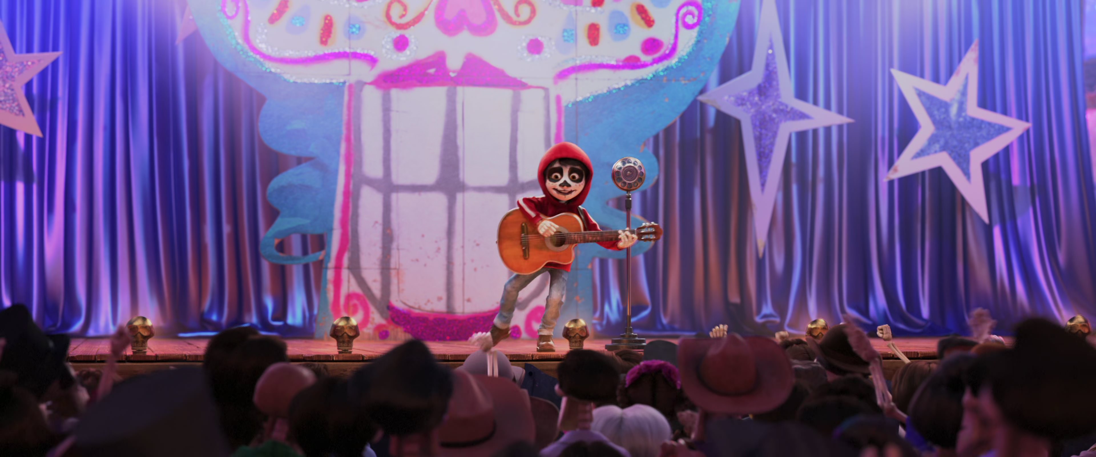 Coco (2017) [4K] - Animation Screencaps.com