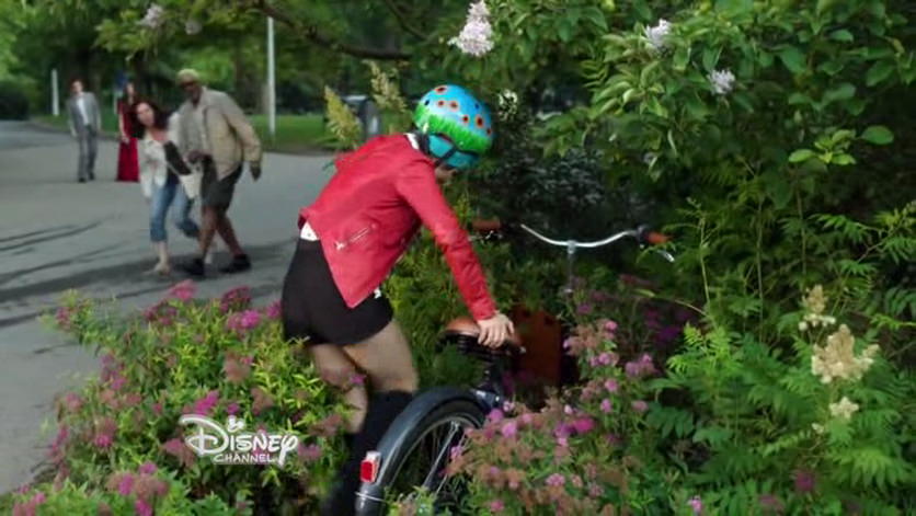 Bad Hair Day (2015) - Animation Screencaps.com