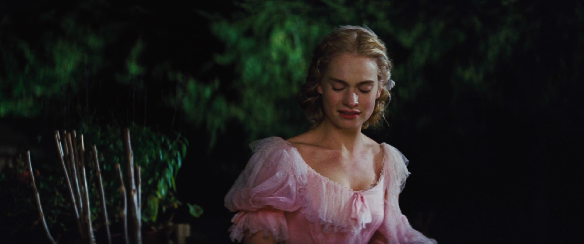 Cinderella (2015) - Animation Screencaps.com