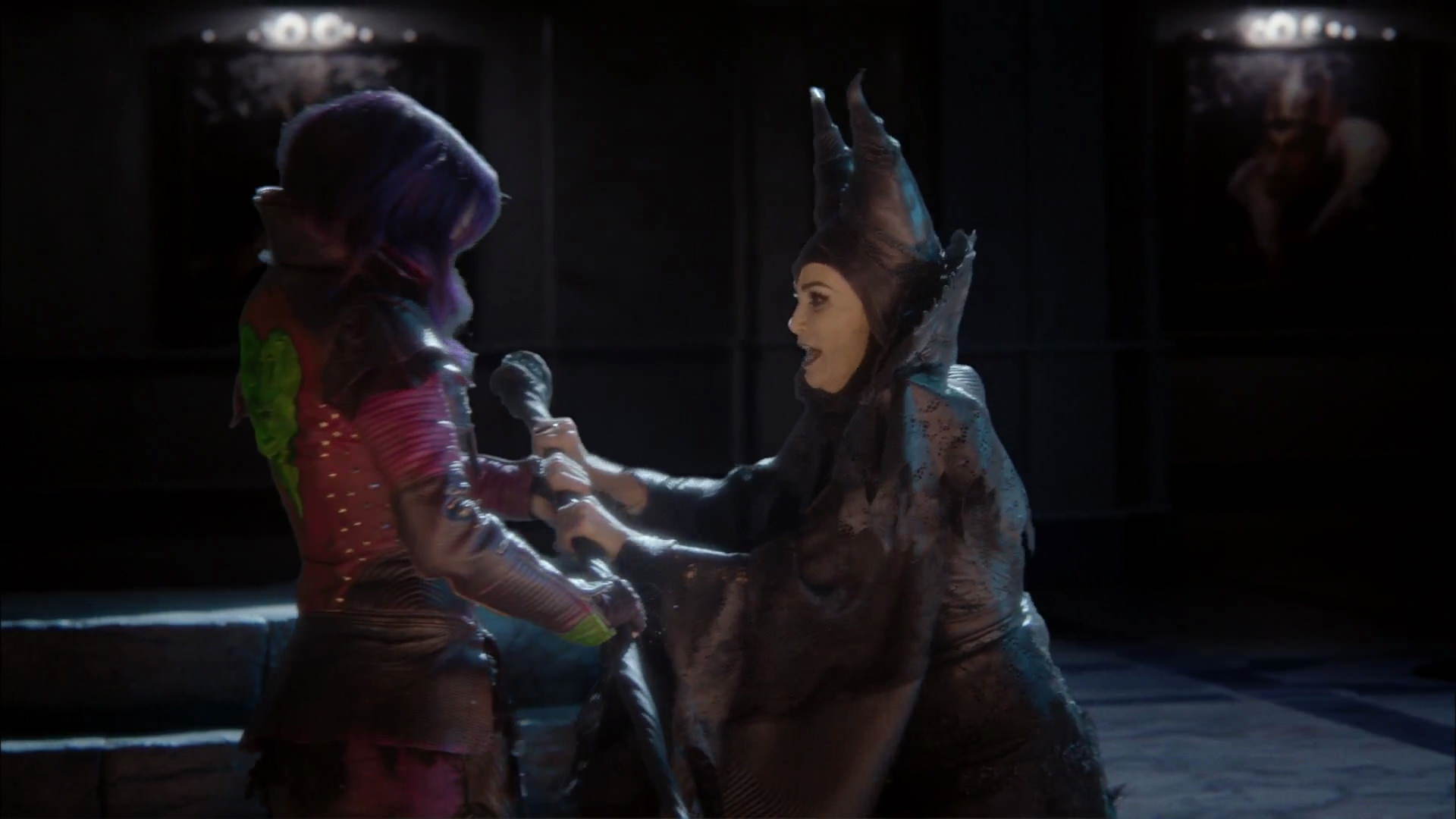 Descendants (2015) 1080p - Animation Screencaps.com