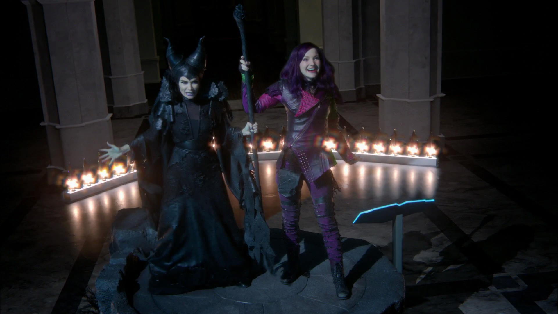 Descendants (2015) 1080p - Animation Screencaps.com