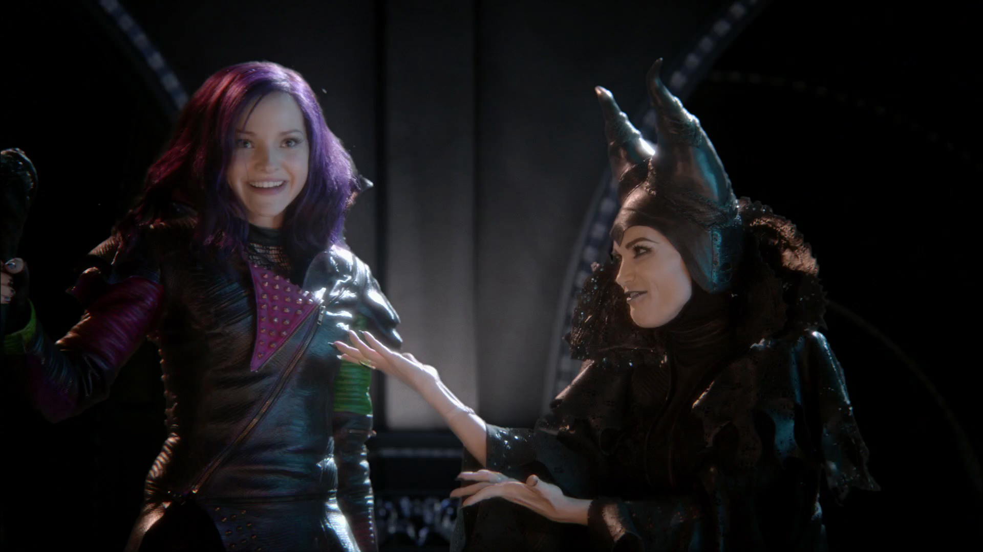 Descendants (2015) 1080p - Animation Screencaps.com