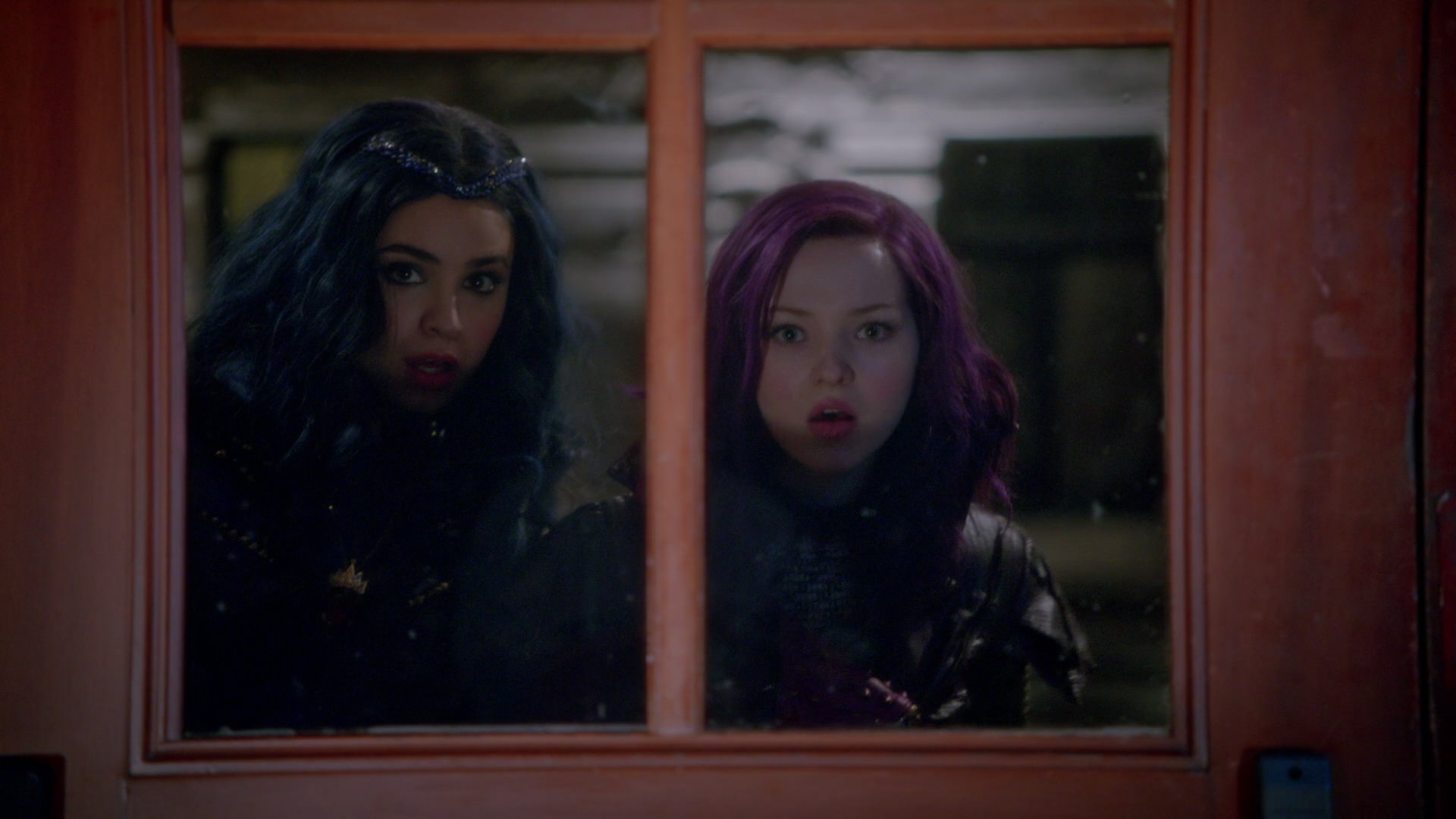 Descendants 2 (2017) - Animation Screencaps.com