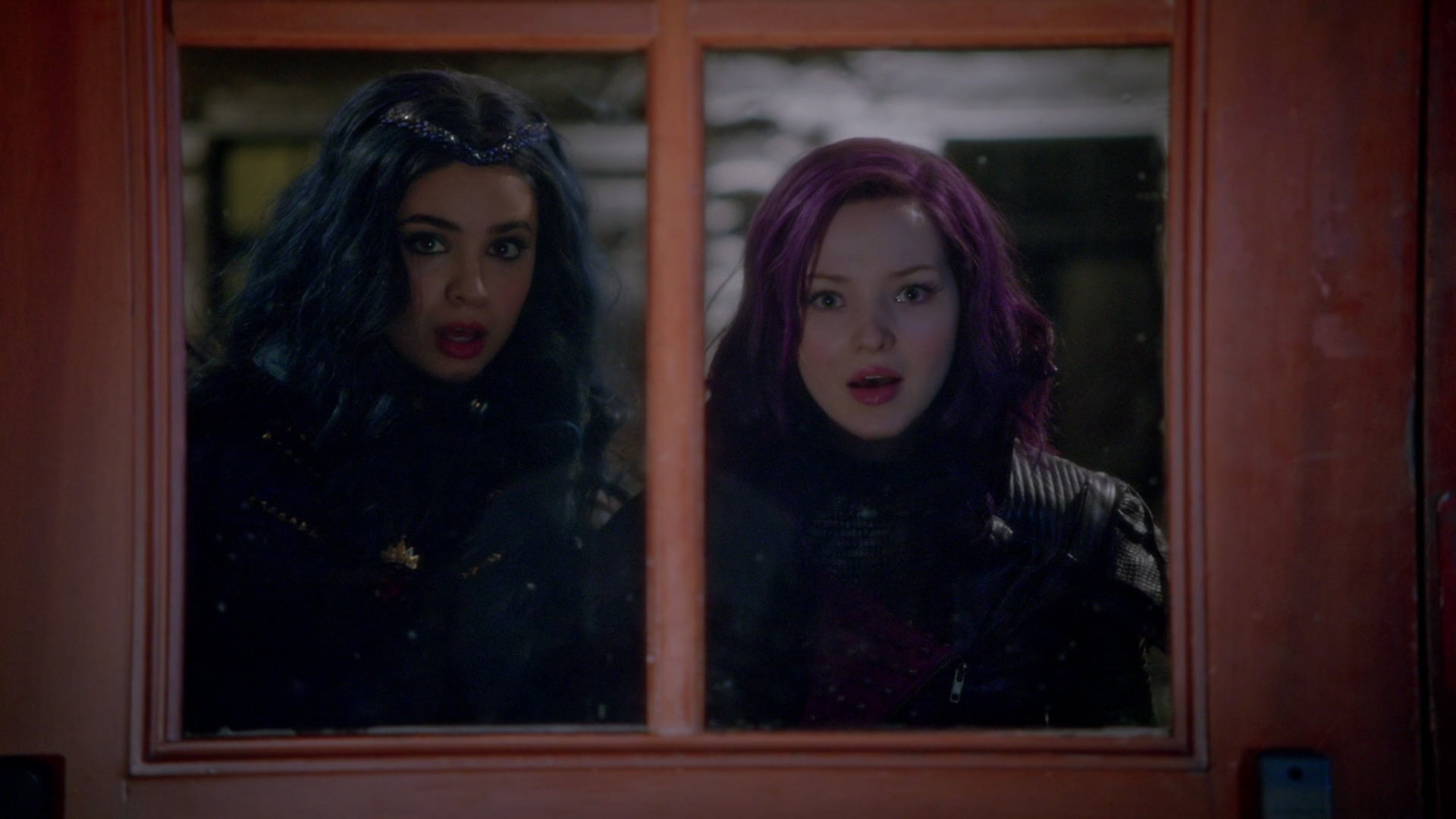 Descendants 2 (2017) - Animation Screencaps.com