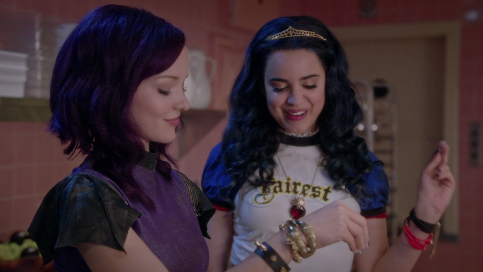 Descendants 2 (2017) - Animation Screencaps.com