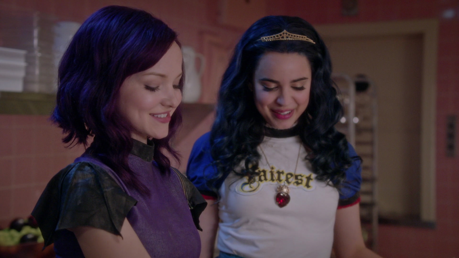 Descendants 2 (2017) - Animation Screencaps.com