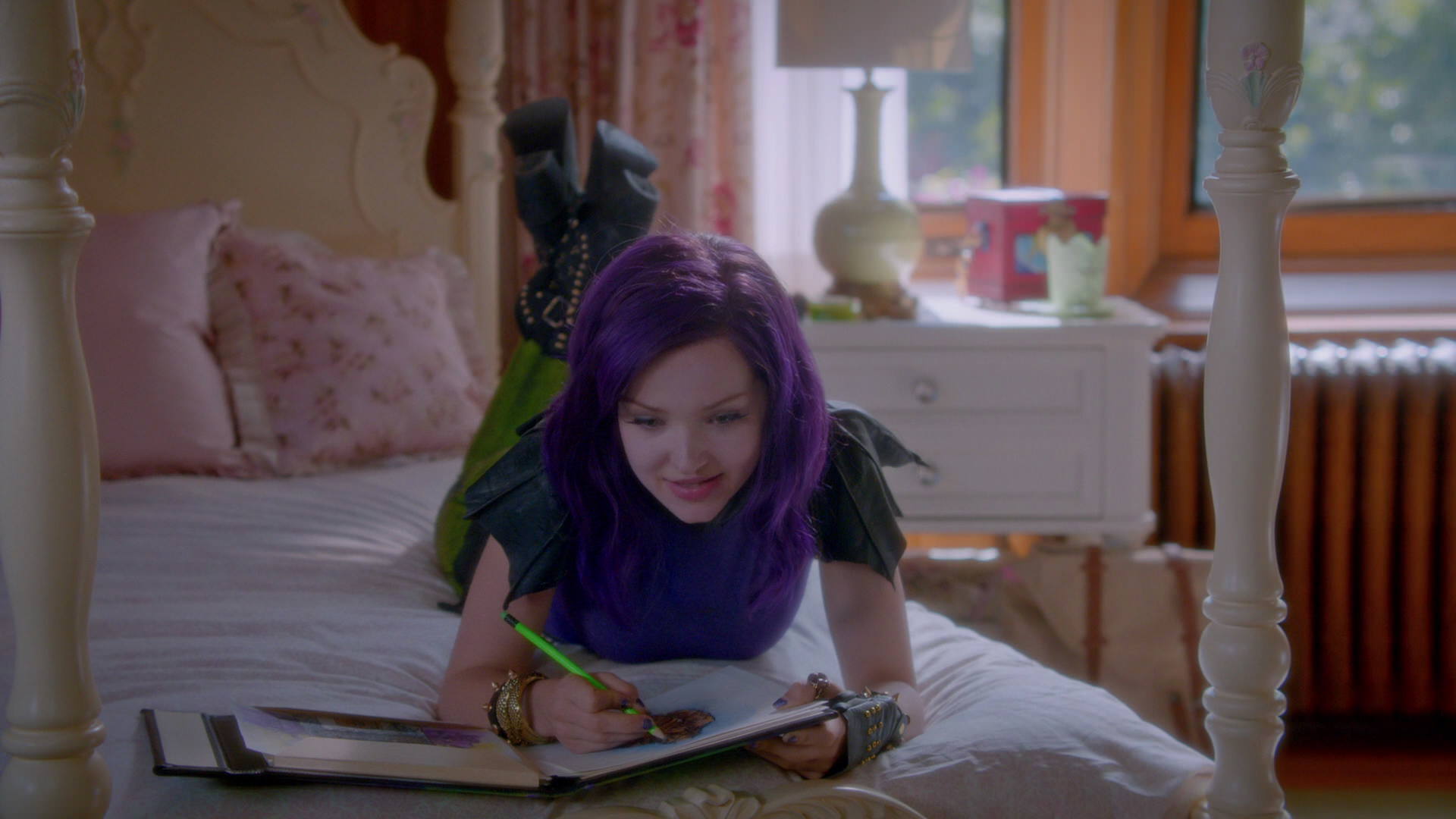 Descendants 2 (2017) - Animation Screencaps.com