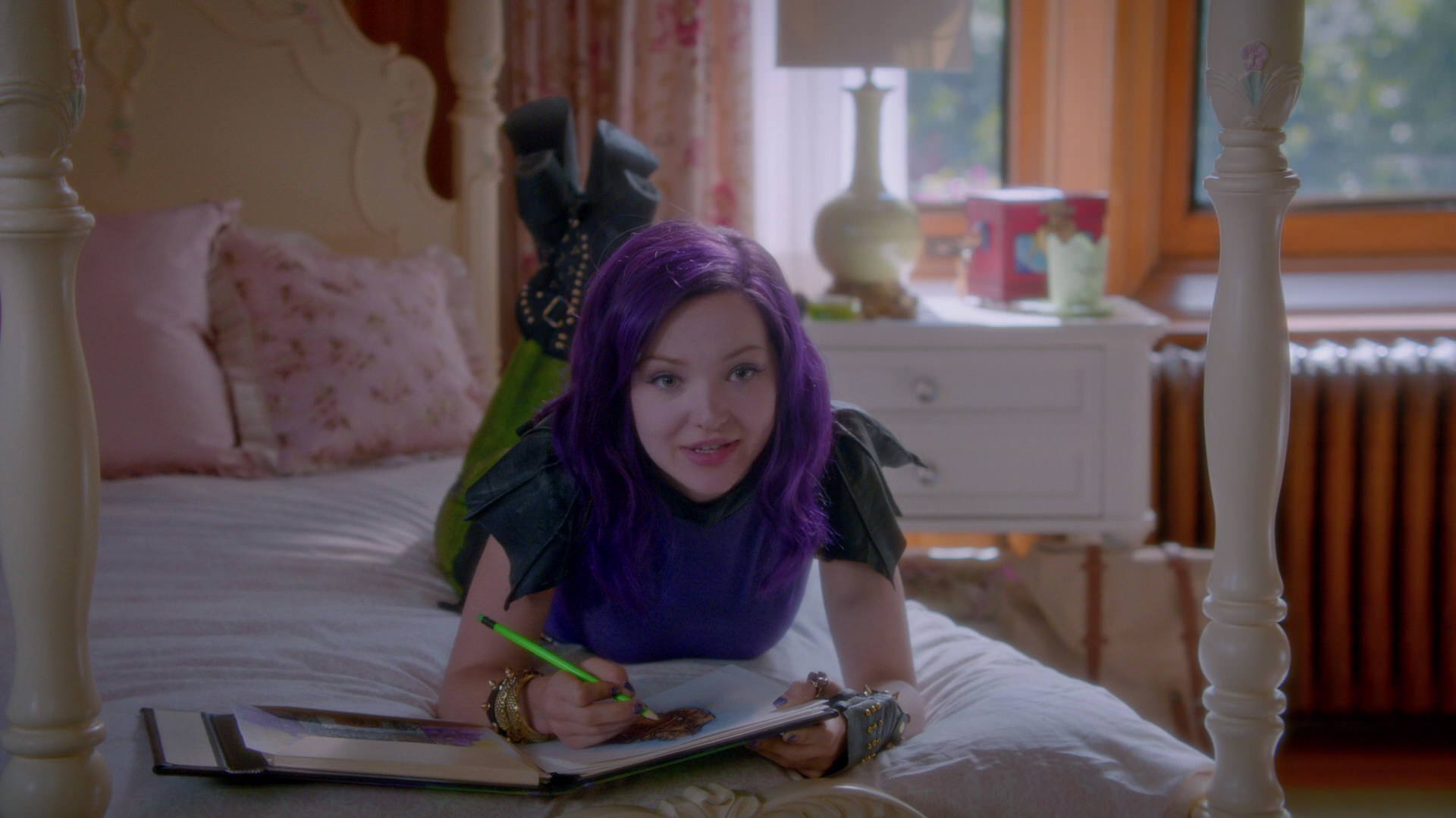 Descendants 2 (2017) - Animation Screencaps.com