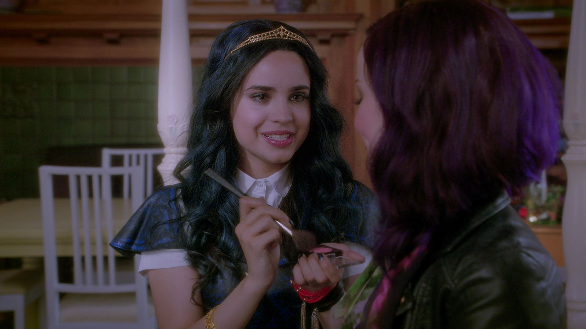 Descendants 2 (2017) - Animation Screencaps.com