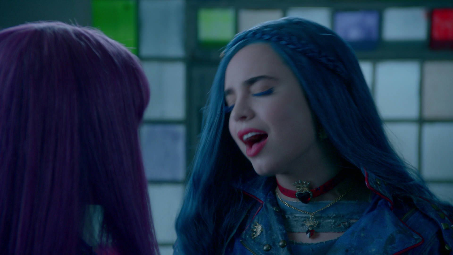 Descendants 2 (2017) - Animation Screencaps.com