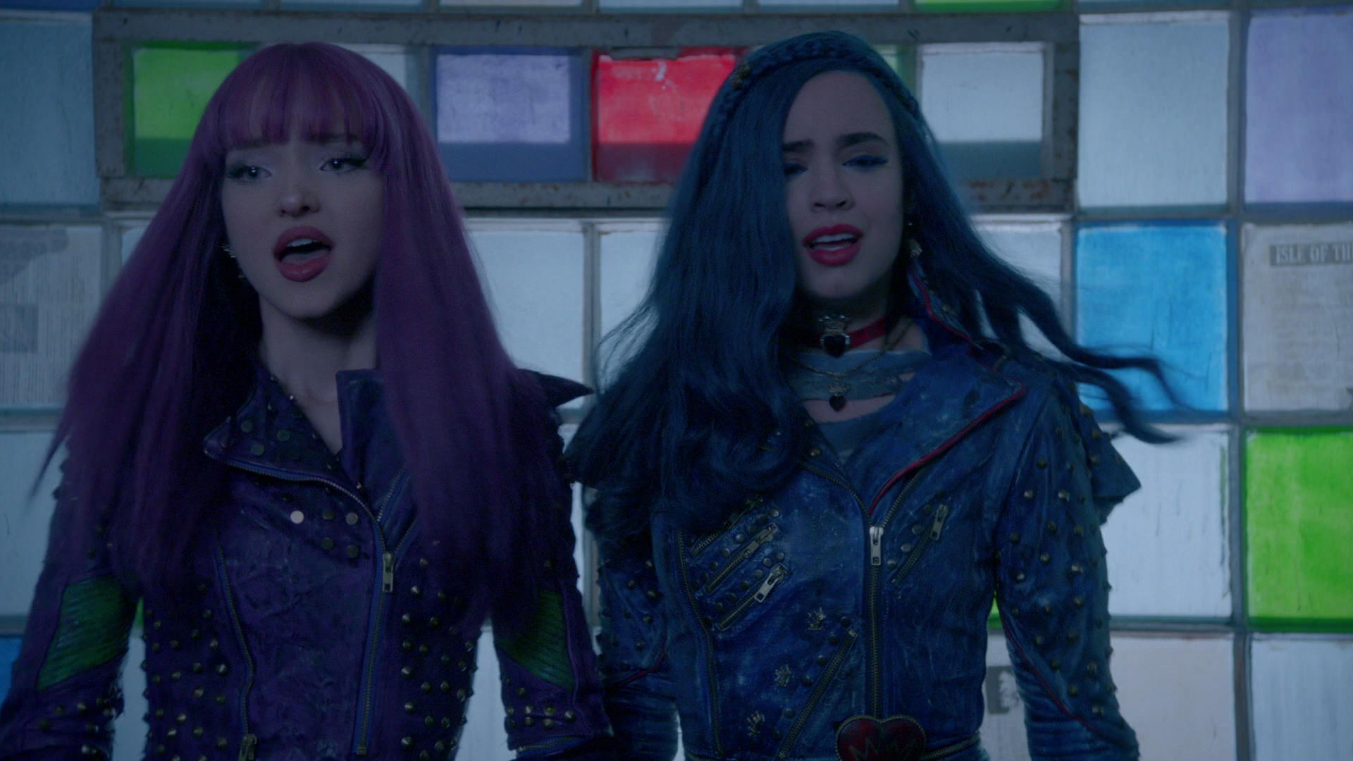Descendants 2 (2017) - Animation Screencaps.com