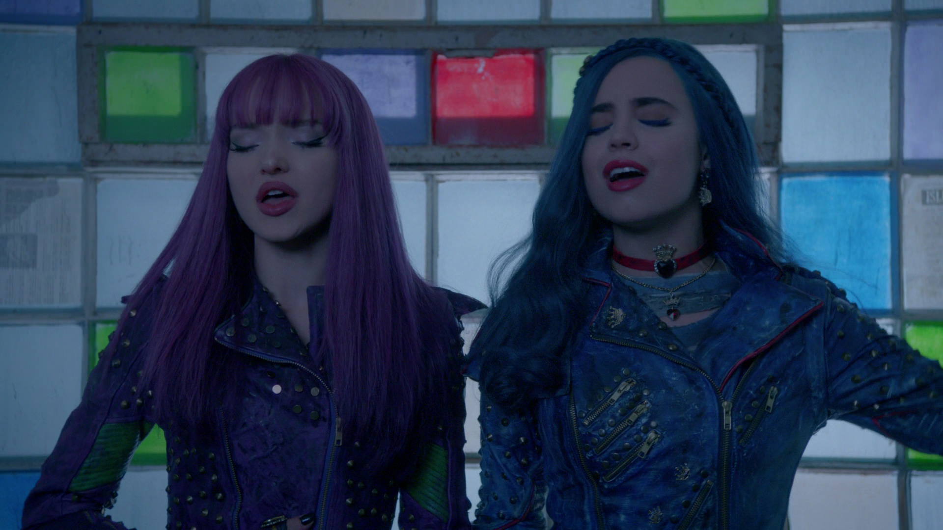 Descendants 2 (2017) - Animation Screencaps.com
