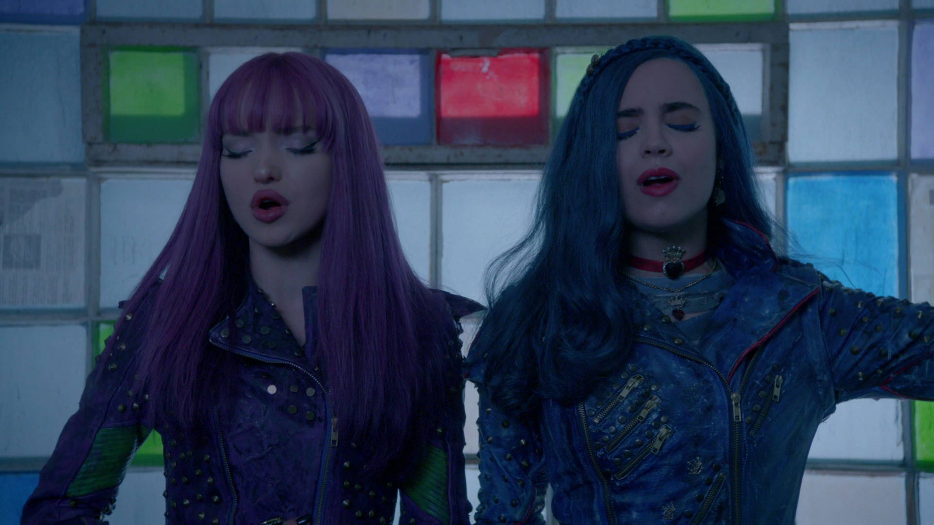 Descendants 2 (2017) - Animation Screencaps.com