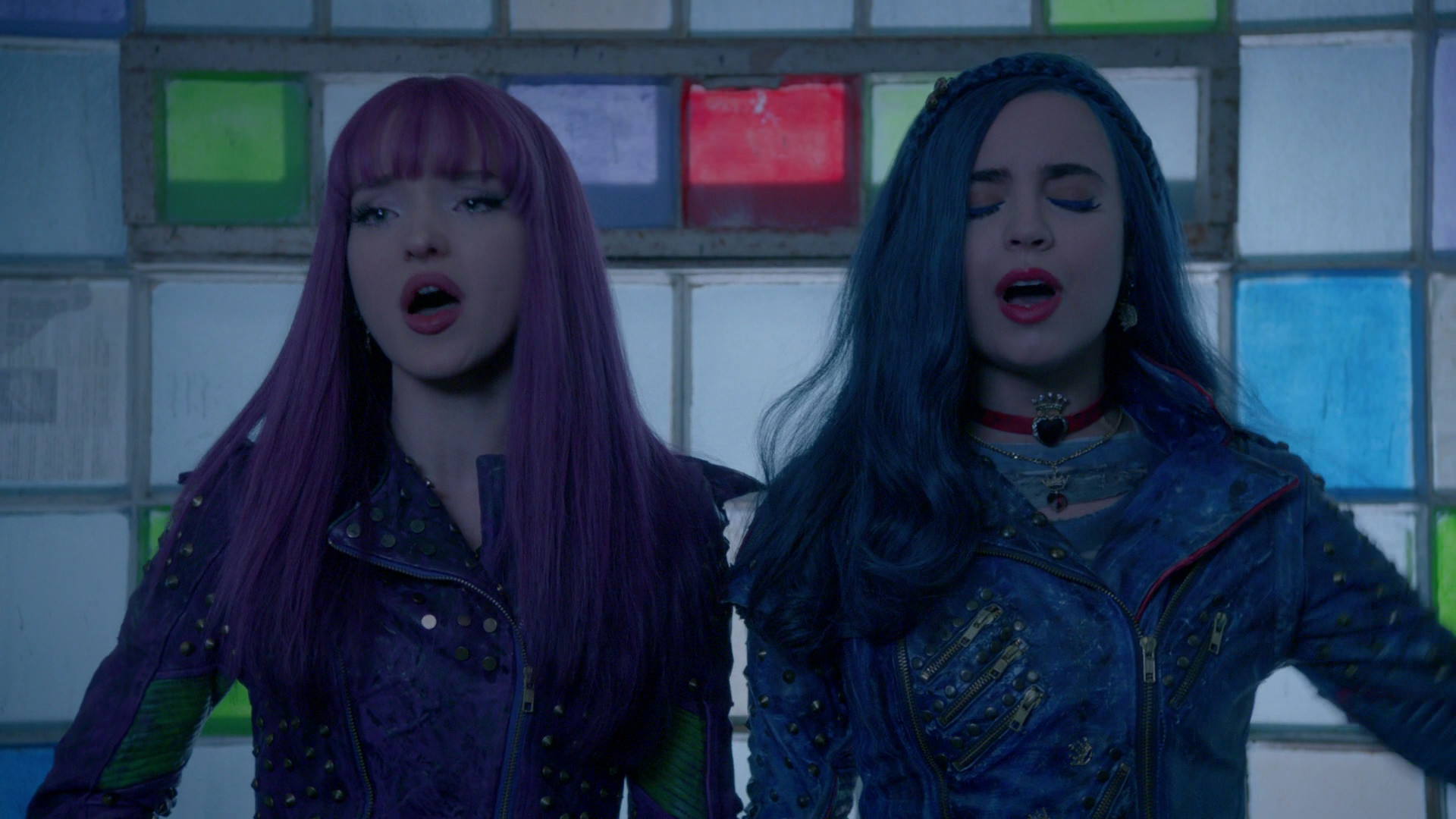 Descendants 2 (2017) - Animation Screencaps.com