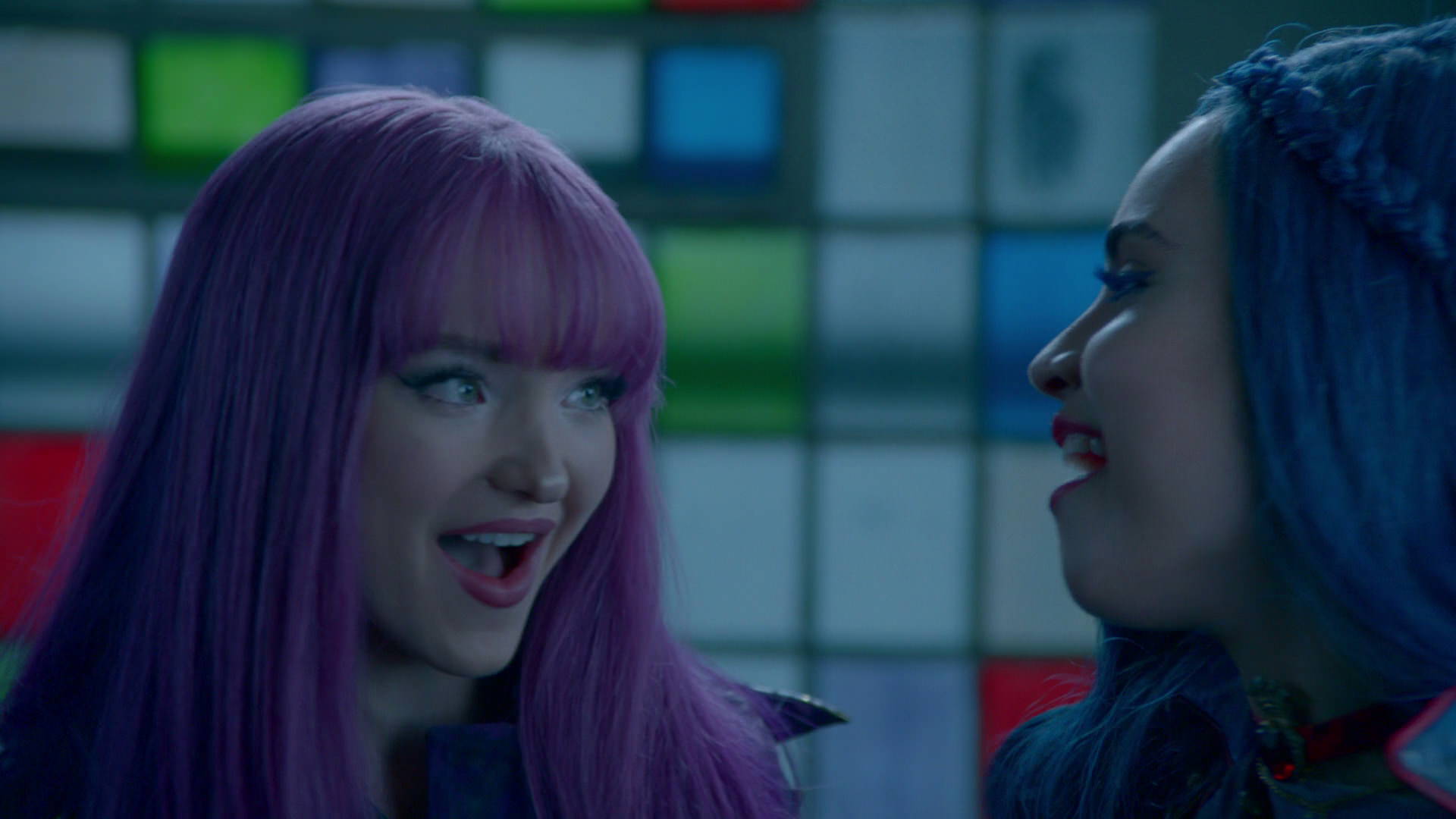 Descendants 2 (2017) - Animation Screencaps.com