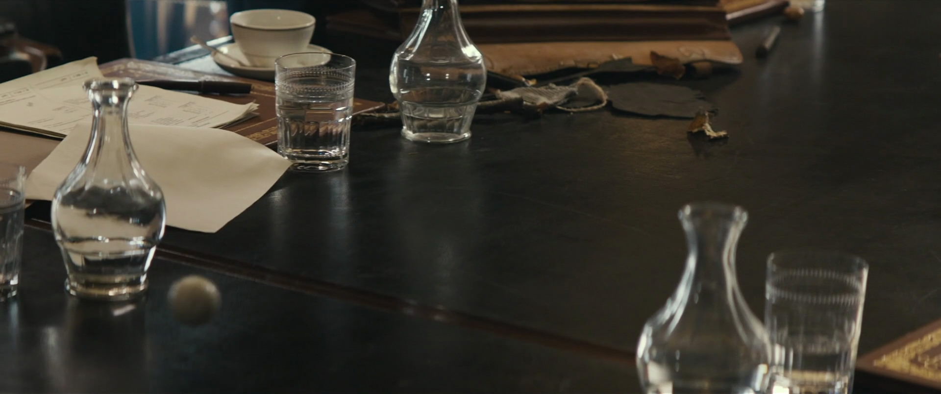 Christopher Robin (2018) - Animation Screencaps.com