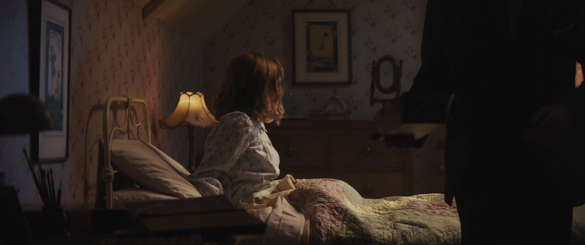 Christopher Robin (2018) - Animation Screencaps.com