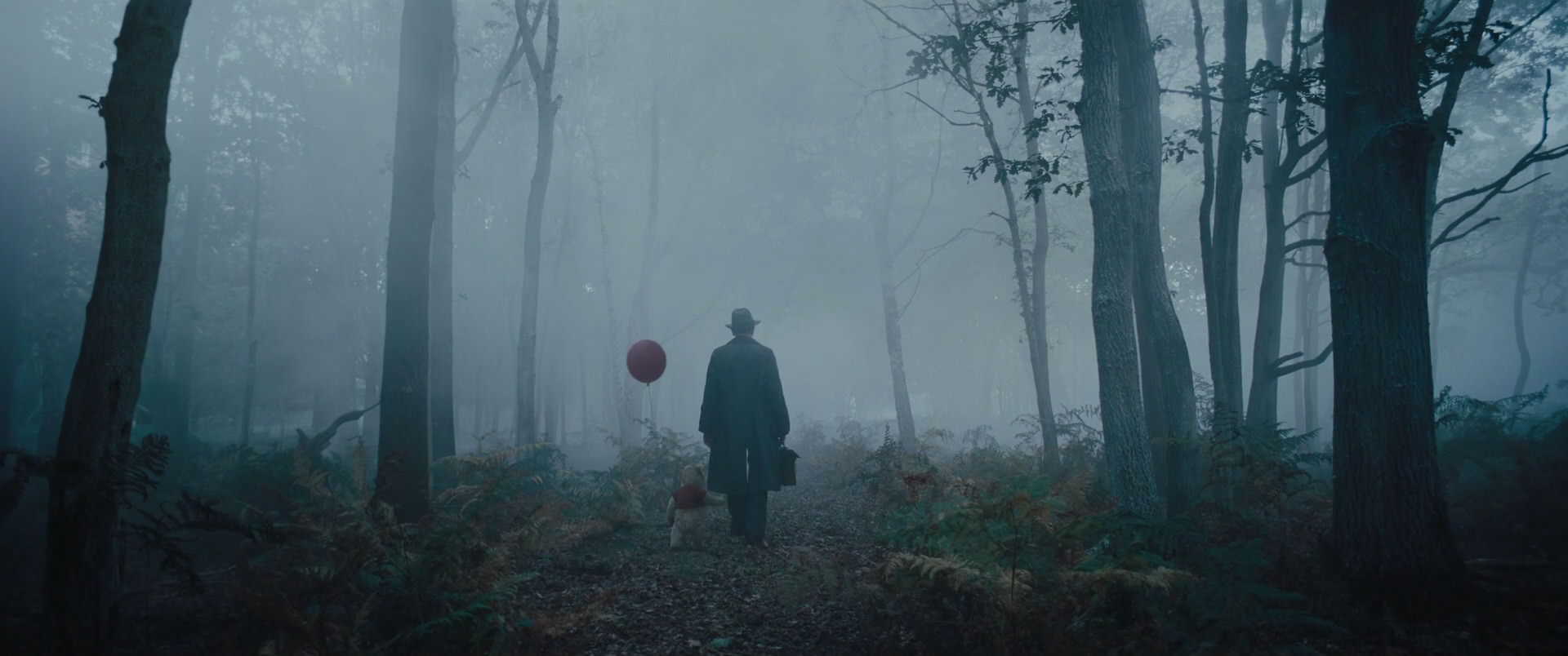 Christopher Robin (2018) - Animation Screencaps.com