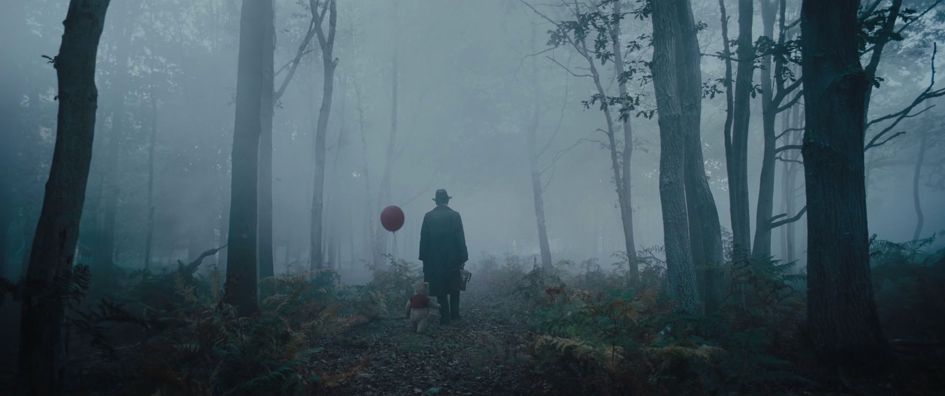 Christopher Robin (2018) - Animation Screencaps.com