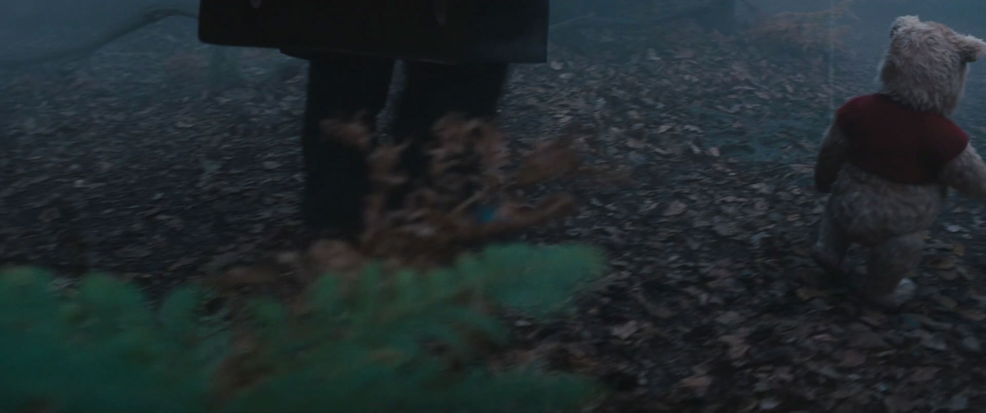 Christopher Robin (2018) - Animation Screencaps.com