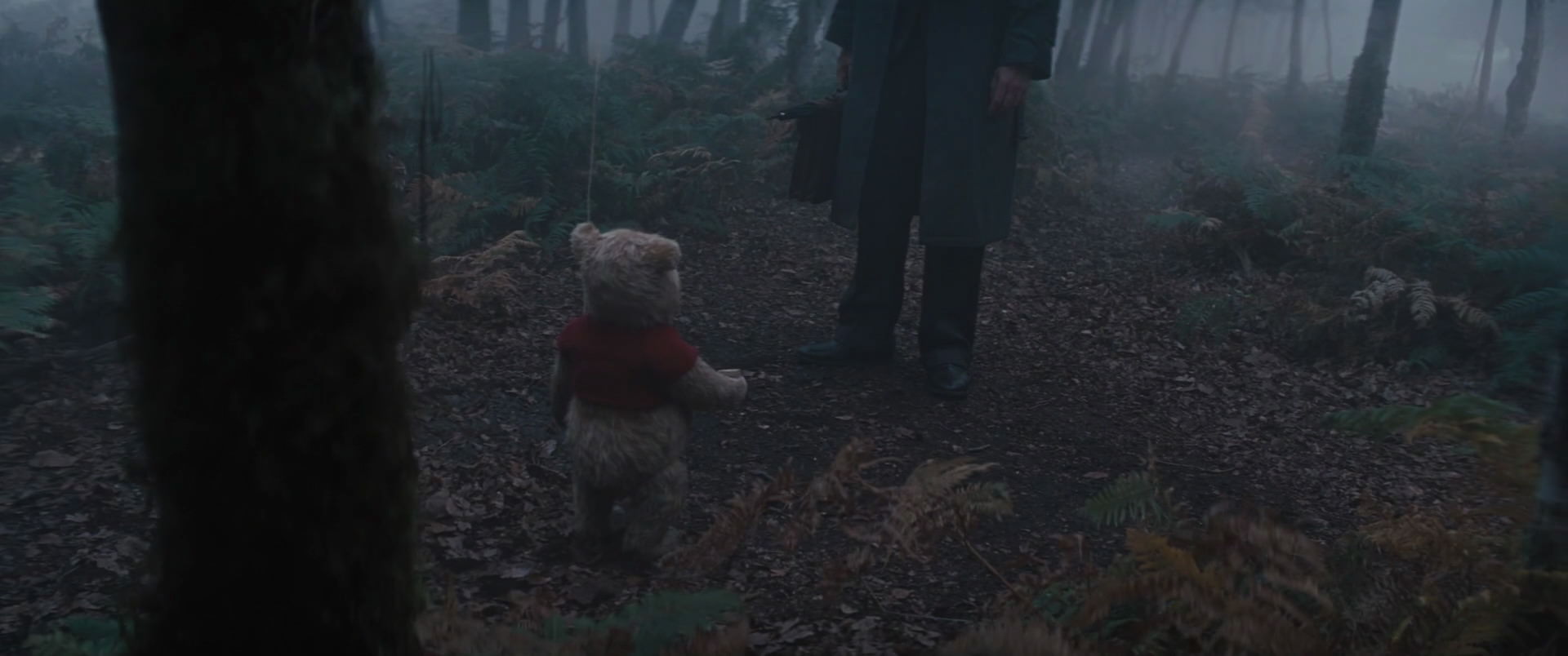 Christopher Robin (2018) - Animation Screencaps.com