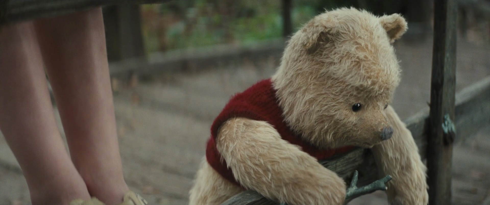 Christopher Robin (2018) - Animation Screencaps.com