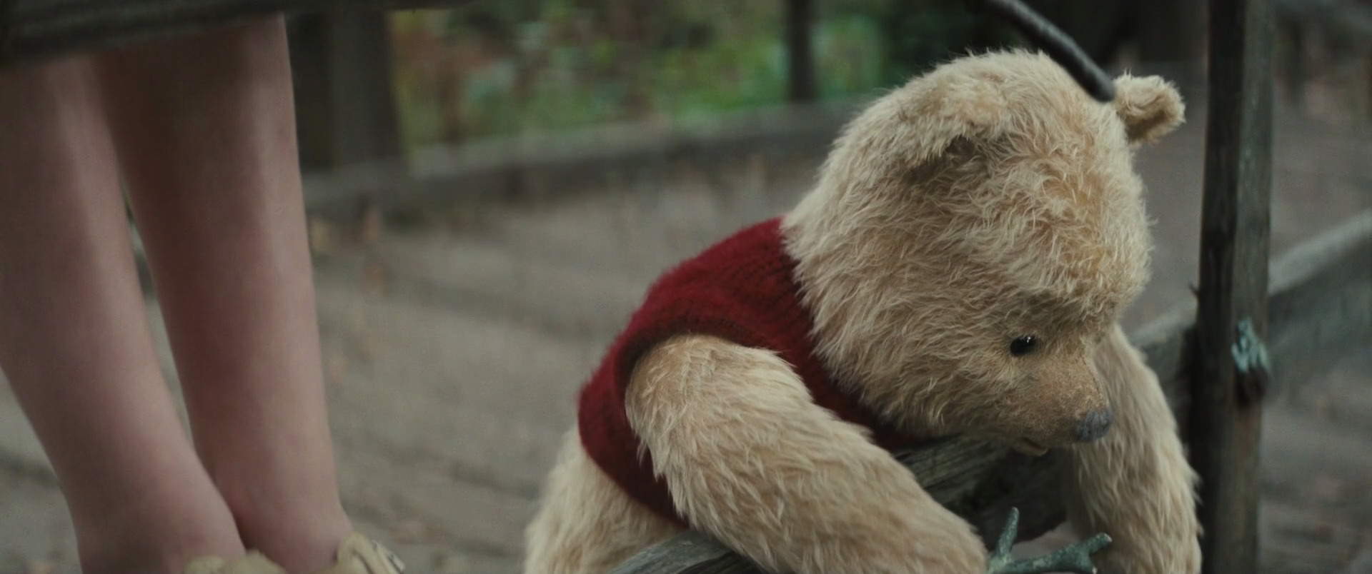 Christopher Robin (2018) - Animation Screencaps.com