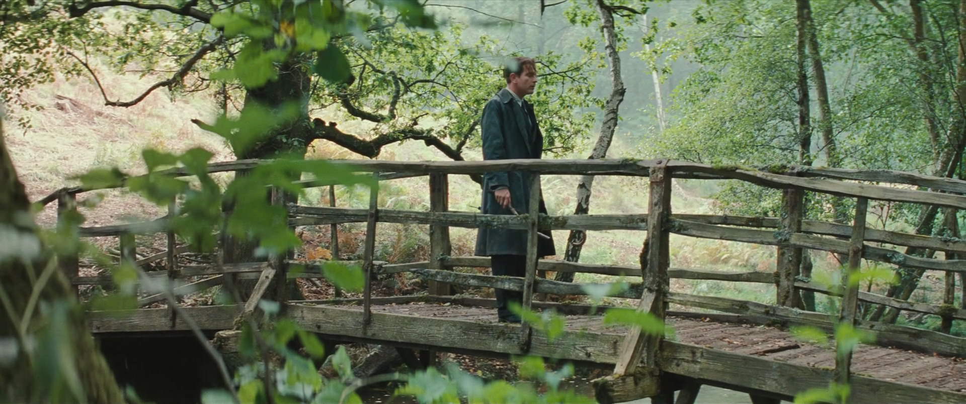 Christopher Robin (2018) - Animation Screencaps.com