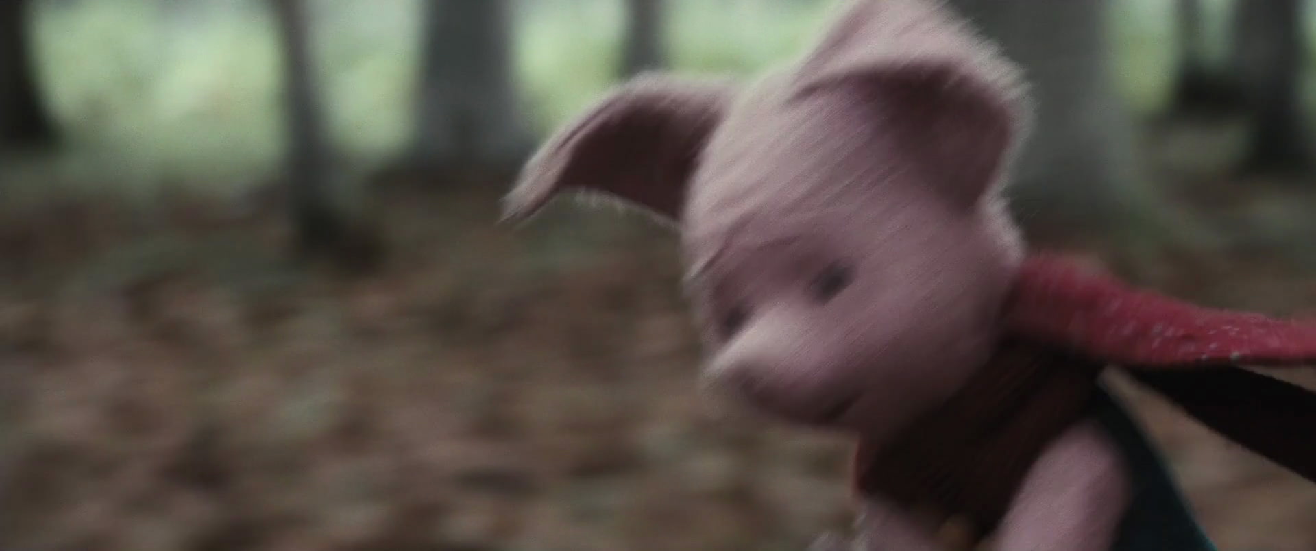 Christopher Robin (2018) - Animation Screencaps.com