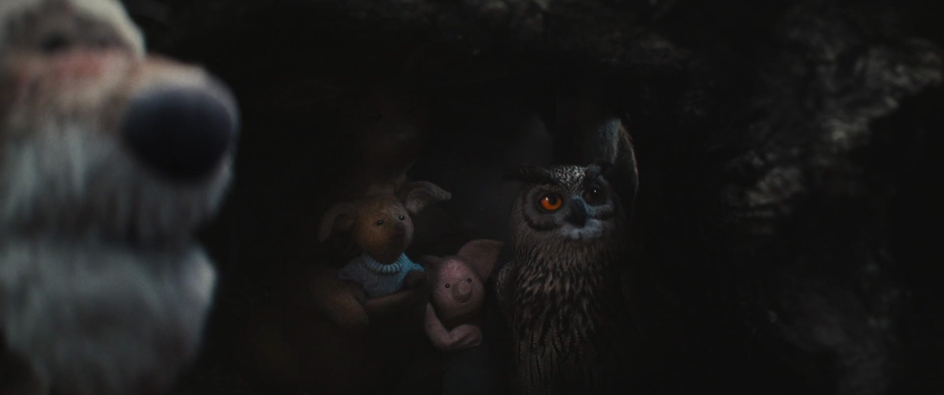 Christopher Robin (2018) - Animation Screencaps.com