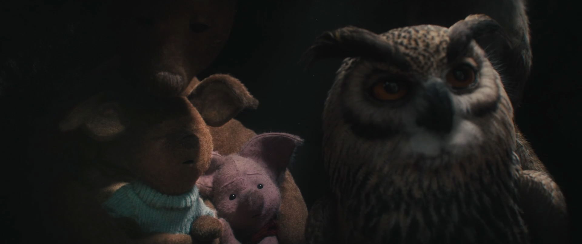 Christopher Robin (2018) - Animation Screencaps.com
