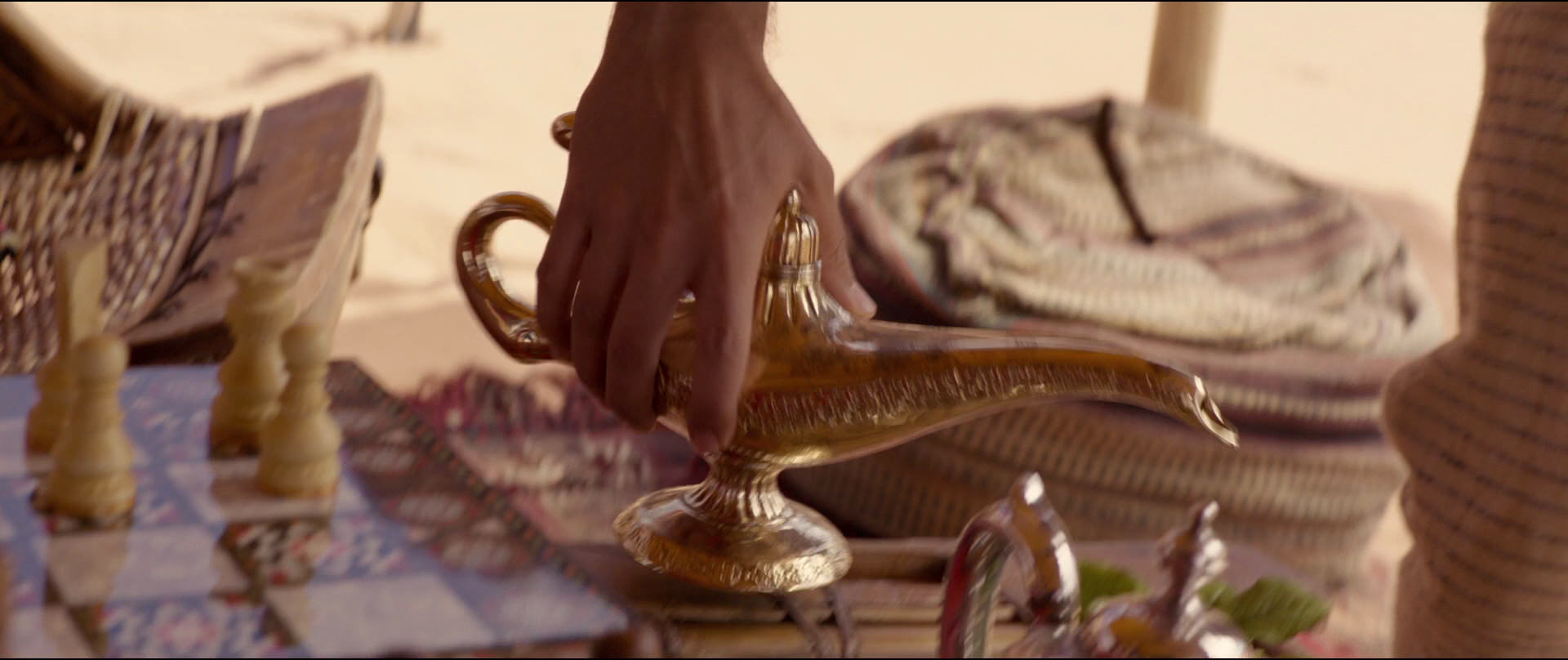 Aladdin (2019) - Animation Screencaps.com