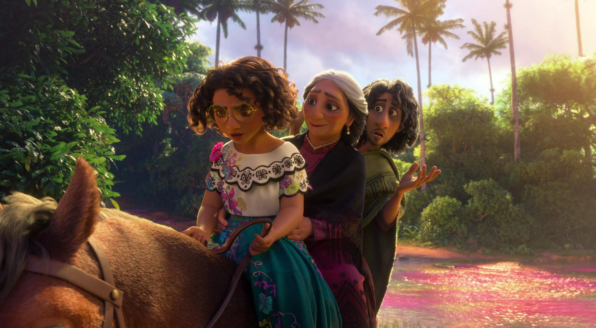 Encanto (2021) - Animation Screencaps.com