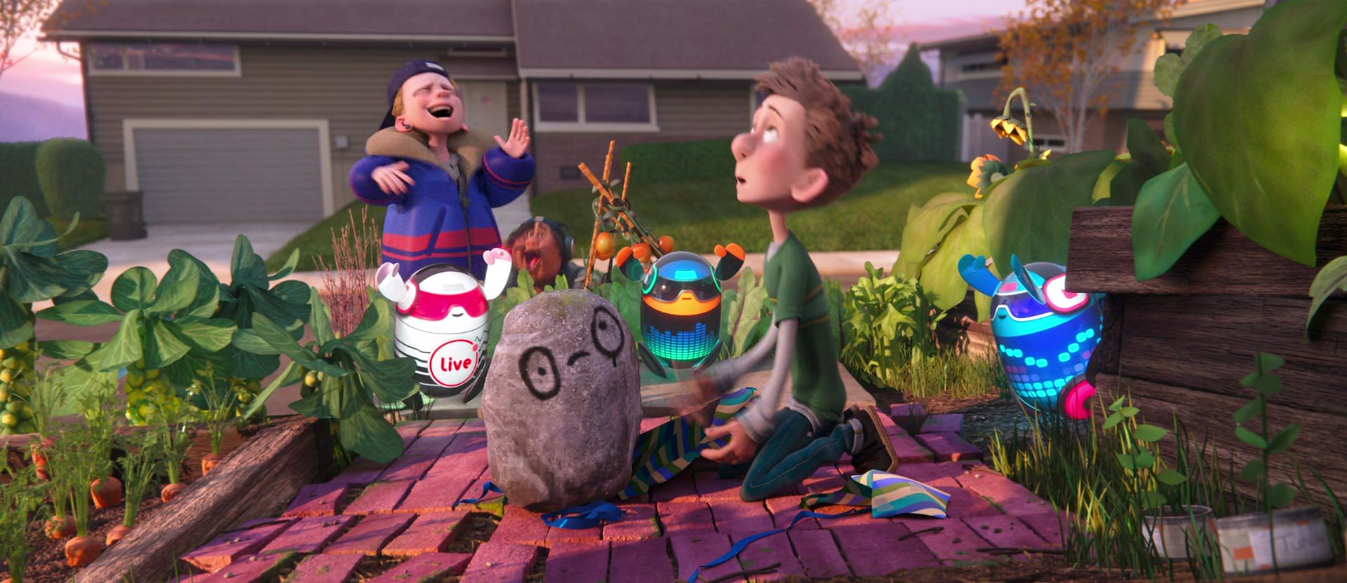 Ron's Gone Wrong (2021) - Animation Screencaps.com